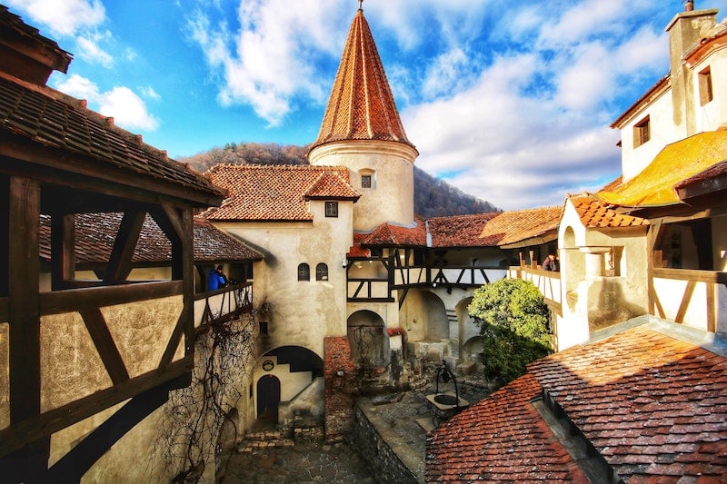 Virtually Tour "Dracula's Castle" Bran Castle - Room Escape Artist