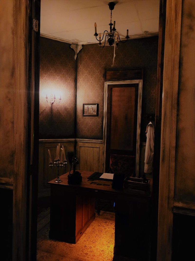 Untold Stories Experiences - Molly's Game [Review] - Room Escape Artist