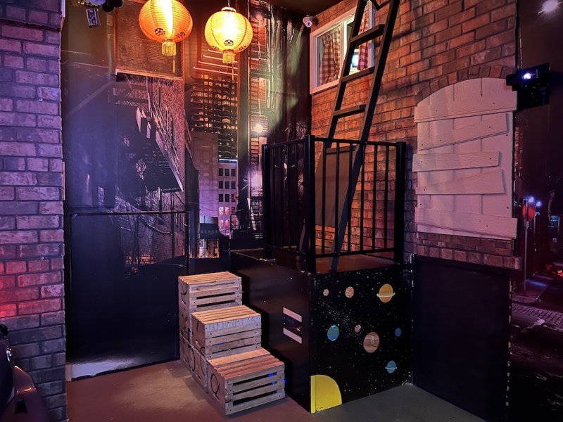 Maze Rooms - Men in Suits [Review] - Room Escape Artist