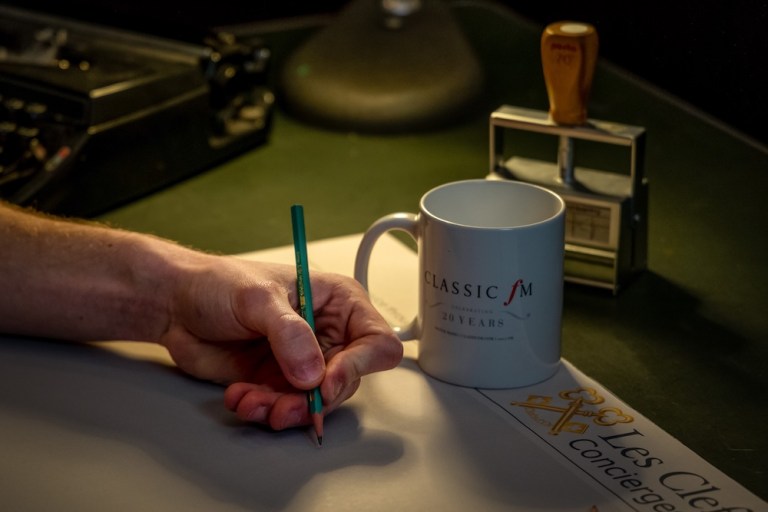 Hotel Veloria - The Concierge [Review] - Room Escape Artist