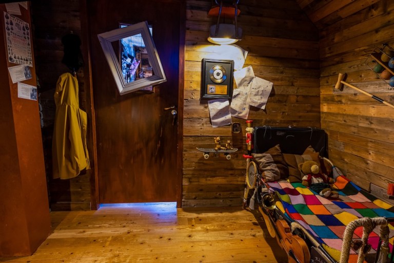 Hotel Veloria - Lost and Found [Review] - Room Escape Artist