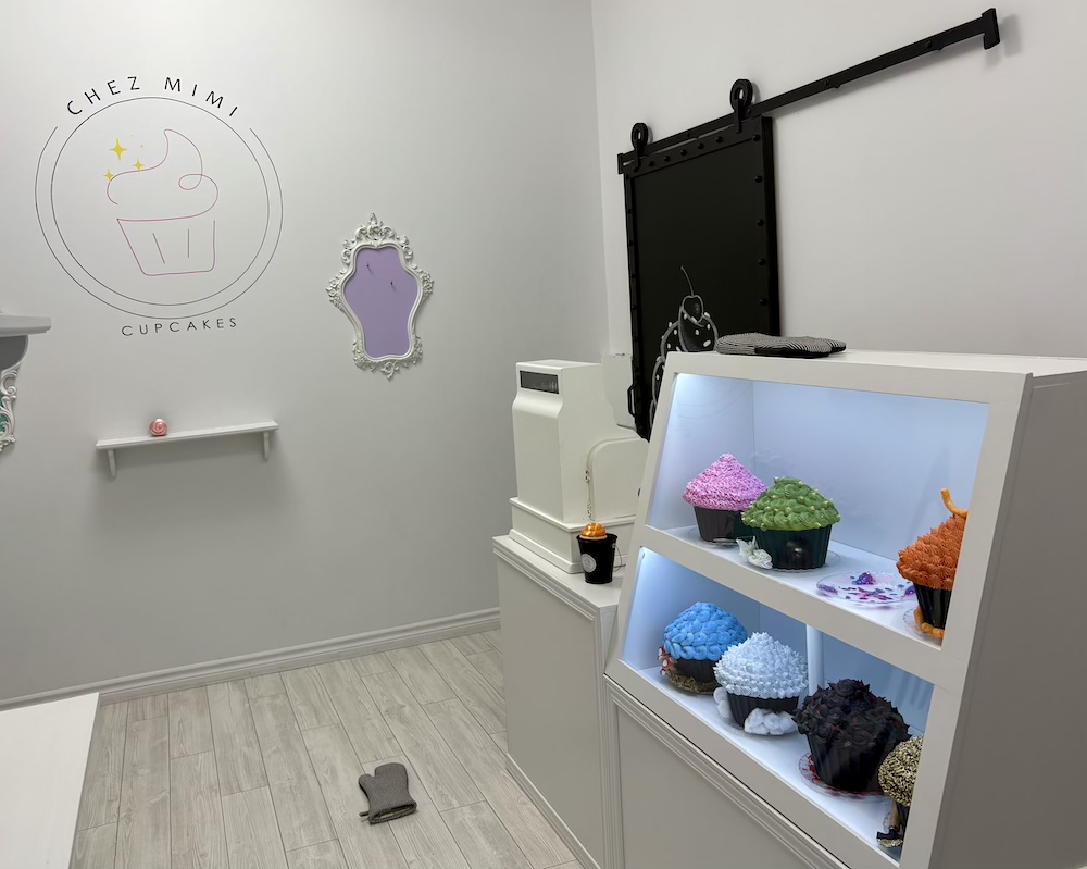 Paradox42 - At Mimi Cupcakes (Chez Mimi Cupcakes) [Review] - Room ...