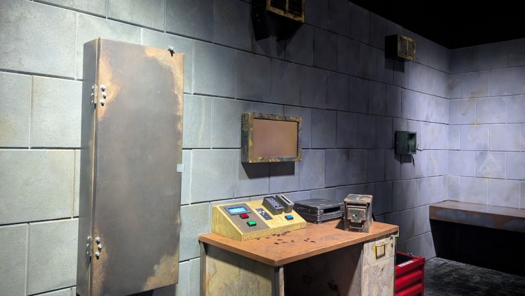 Red Door Escape Room Emeryville - Declassified [Review] - Room Escape ...